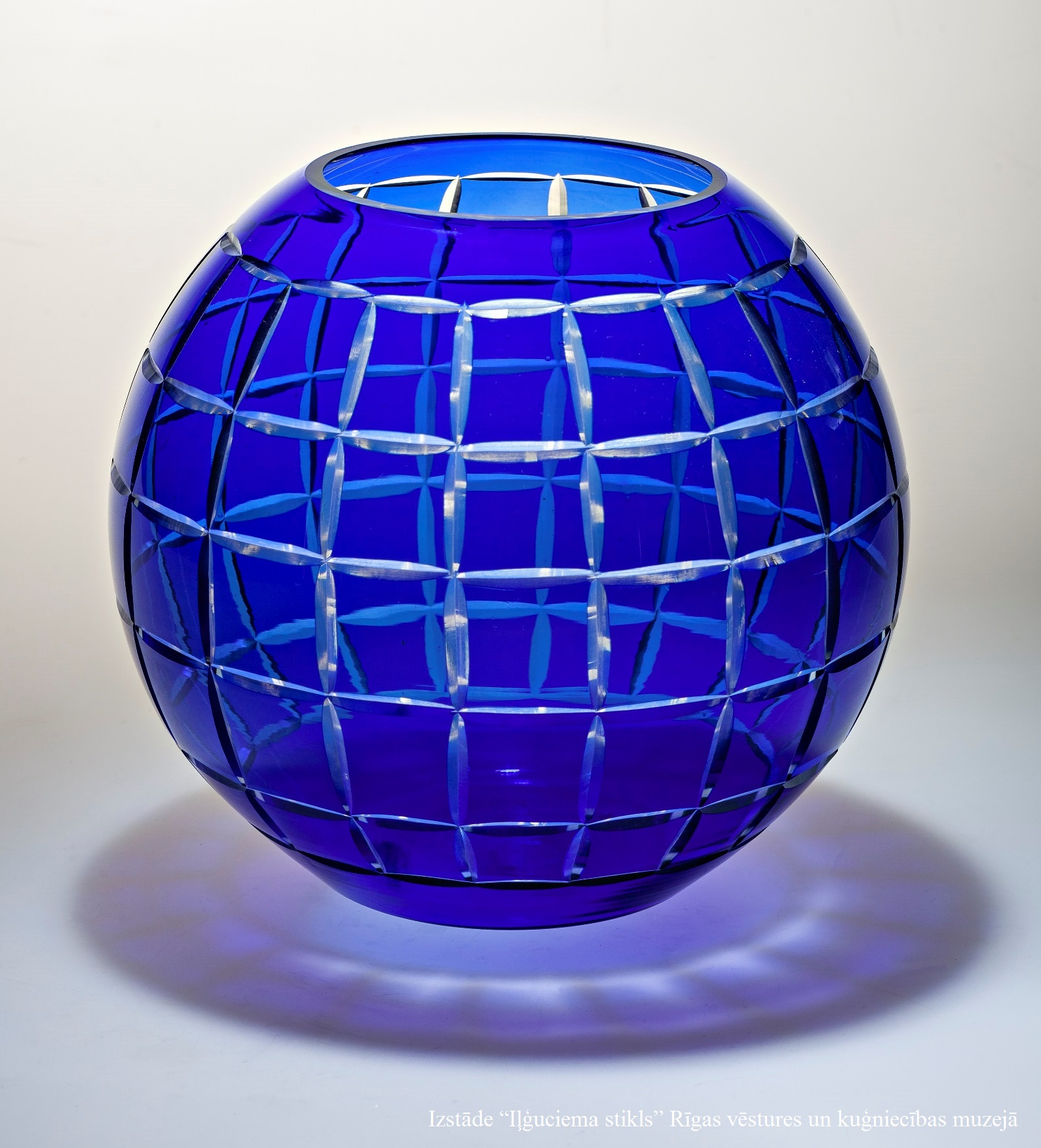 Iļģuciema stikls (1886–1960) – Rīgas vēstures un kuģniecības muzejs